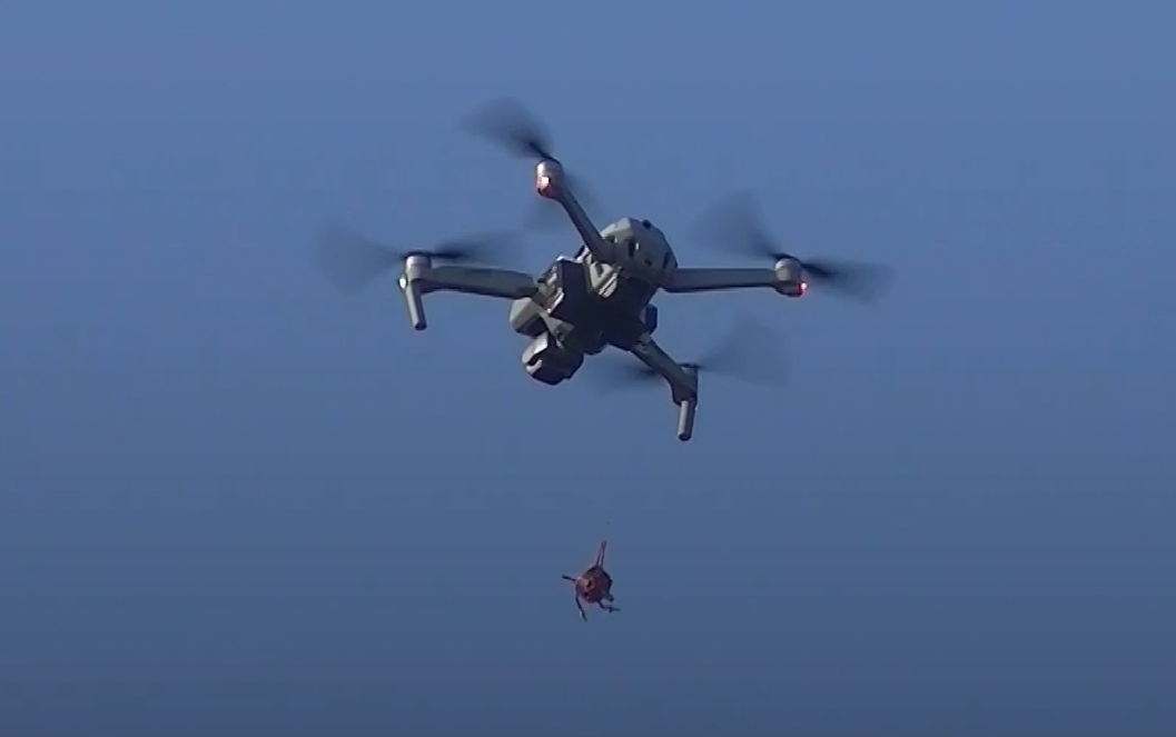 Квадрокоптер типа Mavic «уколол» противника